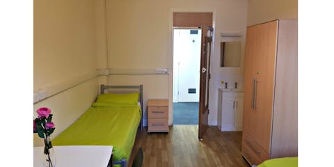 Book Bowden Court Student Accommodation in London for 2024/25 | UniAcco