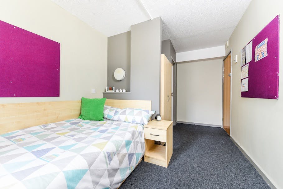 Capital Gate | Liverpool | UniAcco