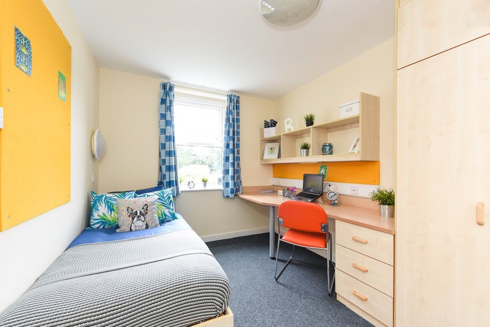 Myrtle Court Student Accommodation Liverpool I UniAcco