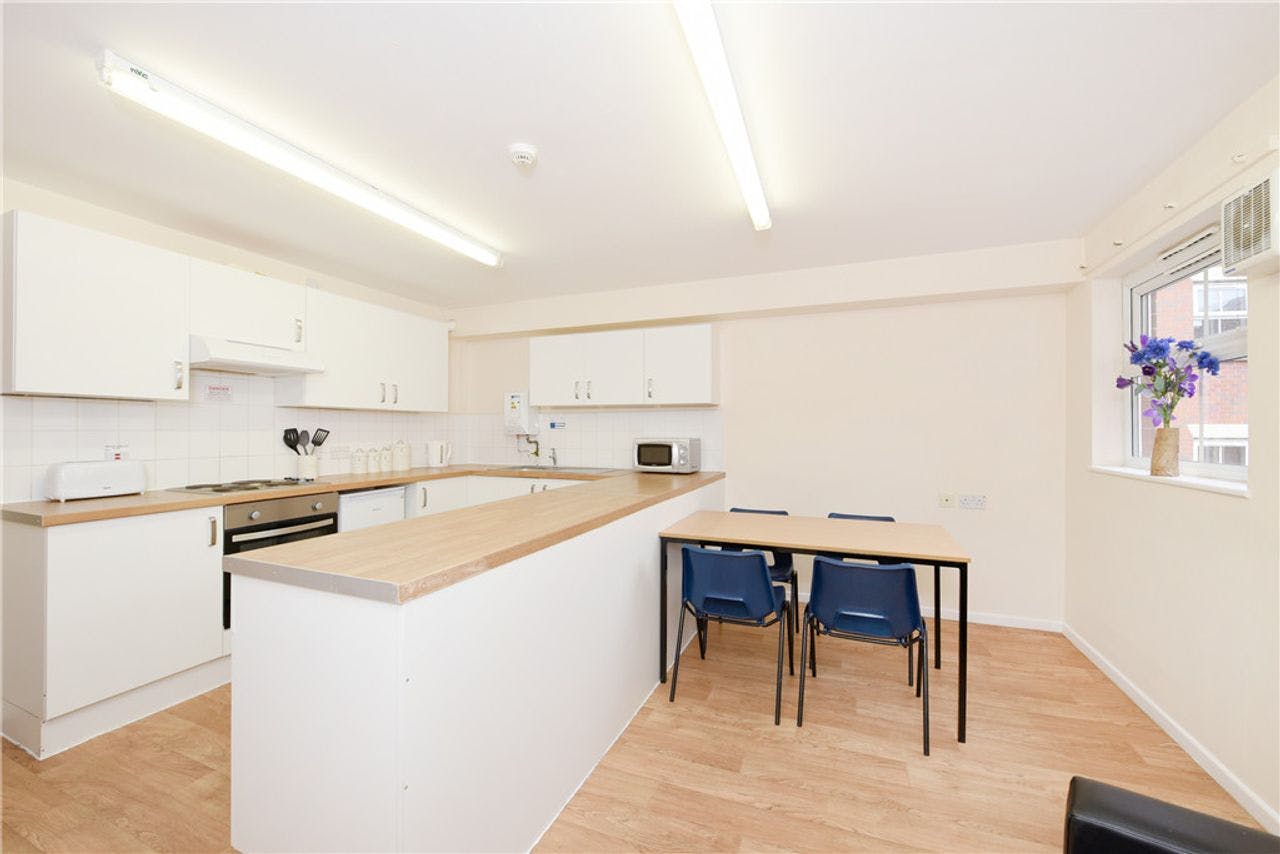 Snowdon Hall | Wrexham | UniAcco